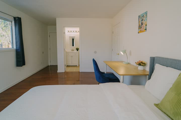 Private Studio With Separate Entrance & Bath - Palo Alto, CA