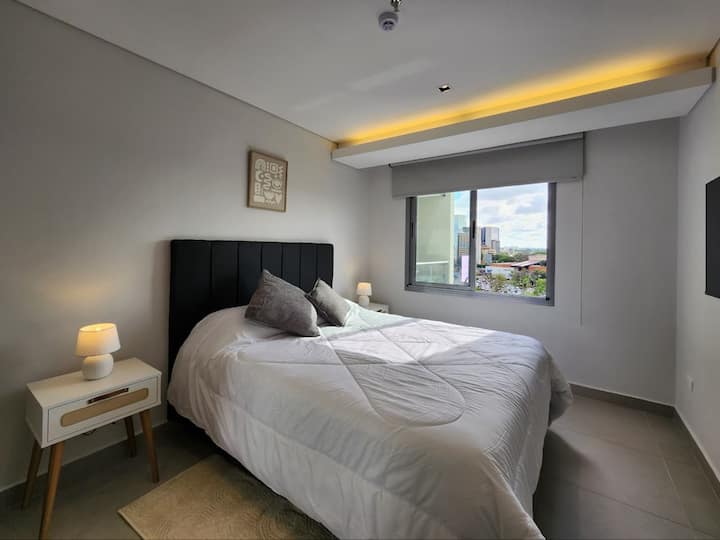 ¡A Estrenar Y A 30 Metros Shopping Del Sol! - Asunción