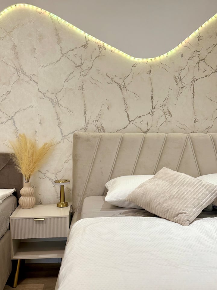 Flumen Stays | Luxury Apartment - Praga