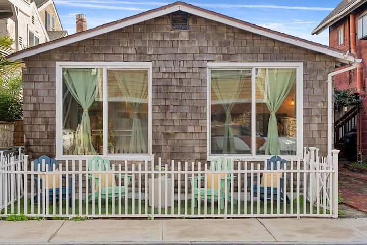 Sunset Beach Cottage | 2br | Steps To Sand - Huntington Beach, CA