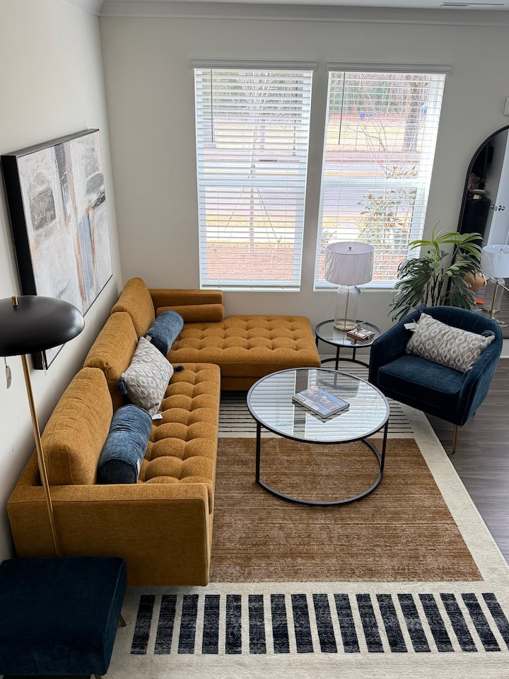 5 Min Walk To Dt Cary Park. 3 Br/2.5ba, Sleeps 6 - Cary, NC