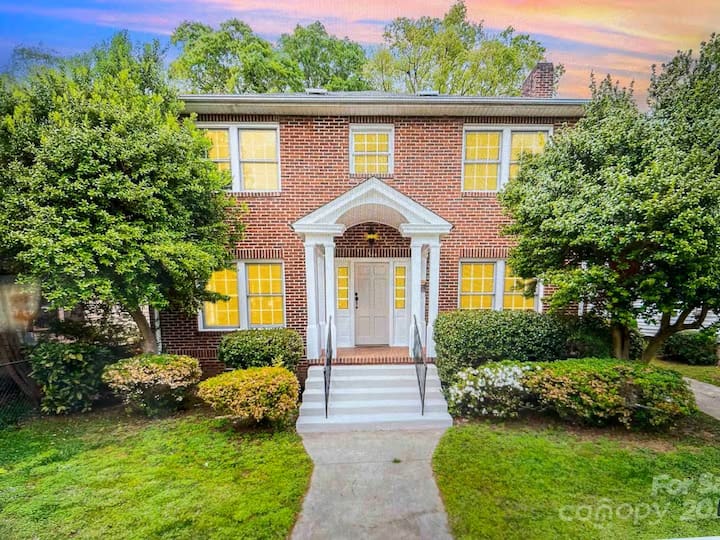 *Coming Soon* 4br Historic Gem Near Downtown - Dallas, NC