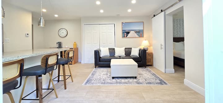 Relaxing Beach Home In Ft. Lauderdale - Fort Lauderdale, FL