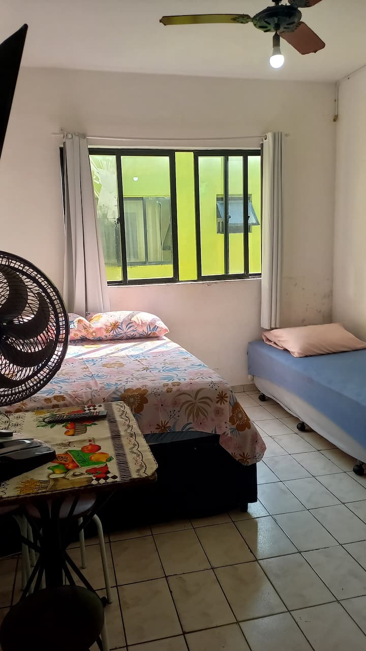 Kitnet Ideal Para 4 Pessoas. - Praia Grande