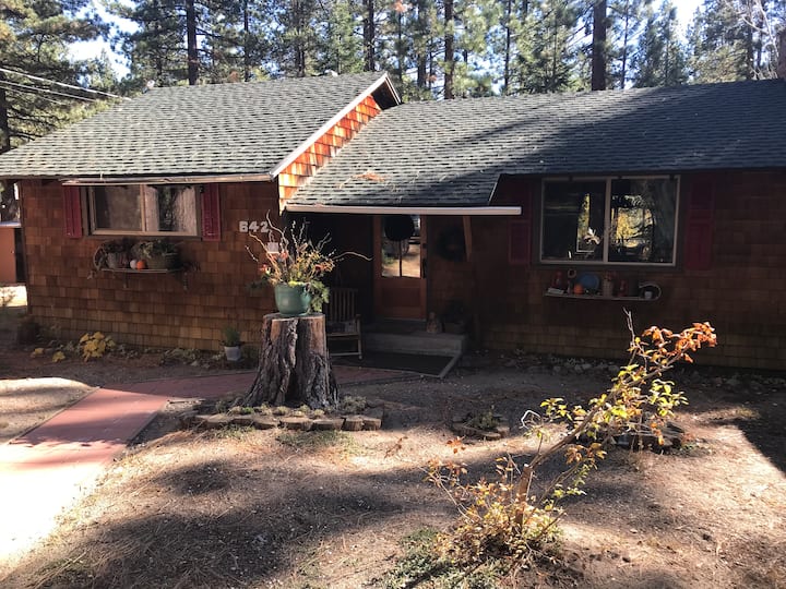 Charming Cabin On Golden Meadow - South Lake Tahoe, CA