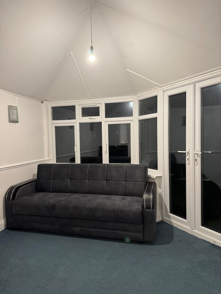 Gatwick Redhill Aerodrome Guest House - Redhill