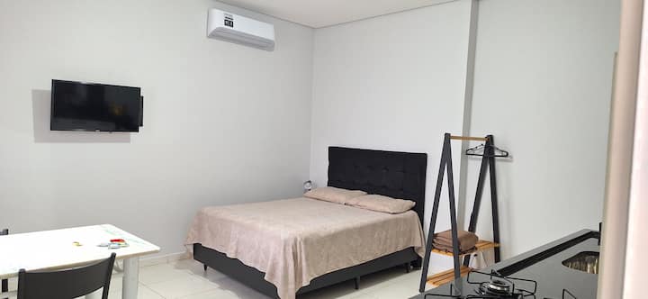 Perto Uniatenas E Prefeitura: Com Ar E Garagem - Paracatu