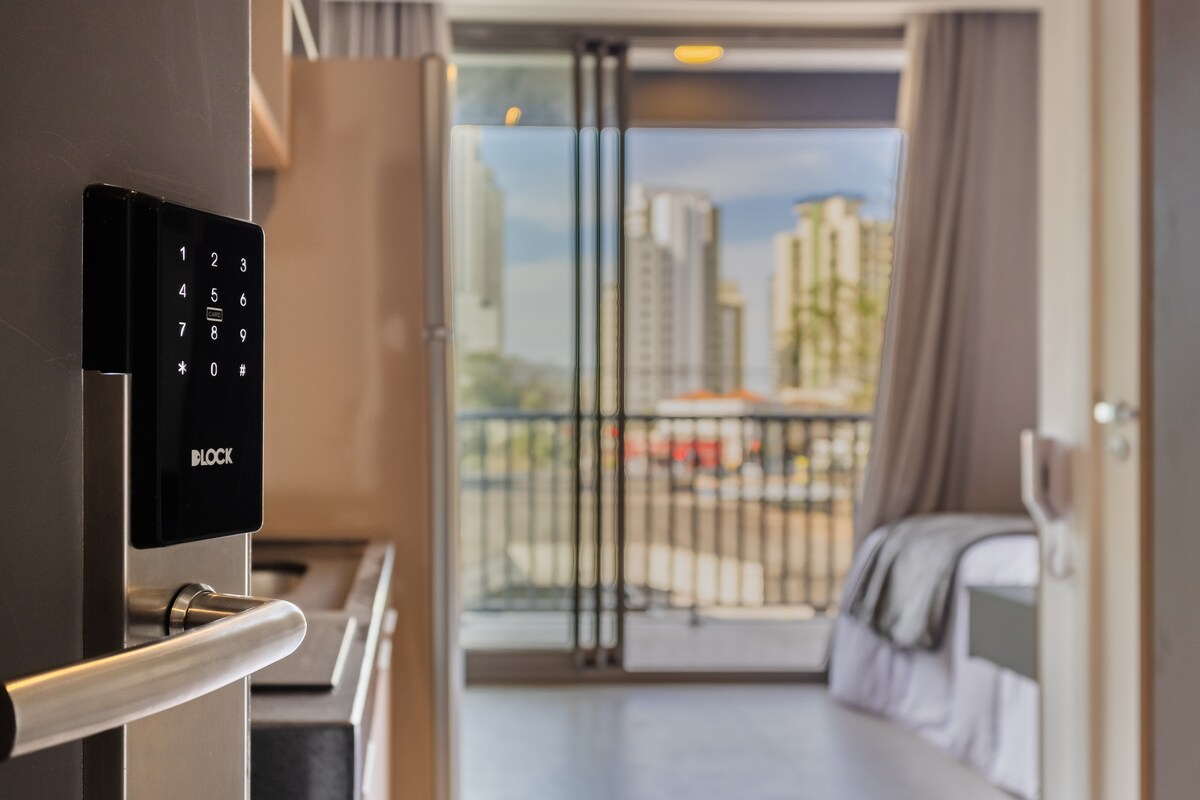 Full Studio next to • Brooklyn Subway • - Airbnb