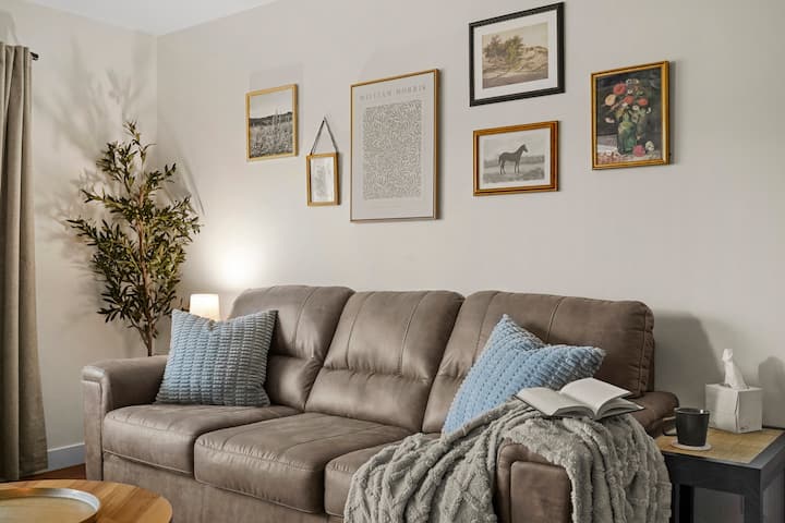 The Book Nook 3 Bdrm - Indiana Dunes State Park, Chesterton