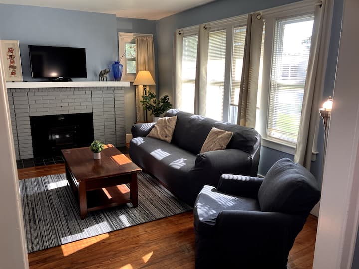 Historic 4br/1.5ba Home By River | 15 Min Downtown - Detroit