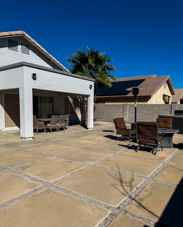 Relax & Recharge | Patio • Coffee Bar • Spring Trn - Peoria