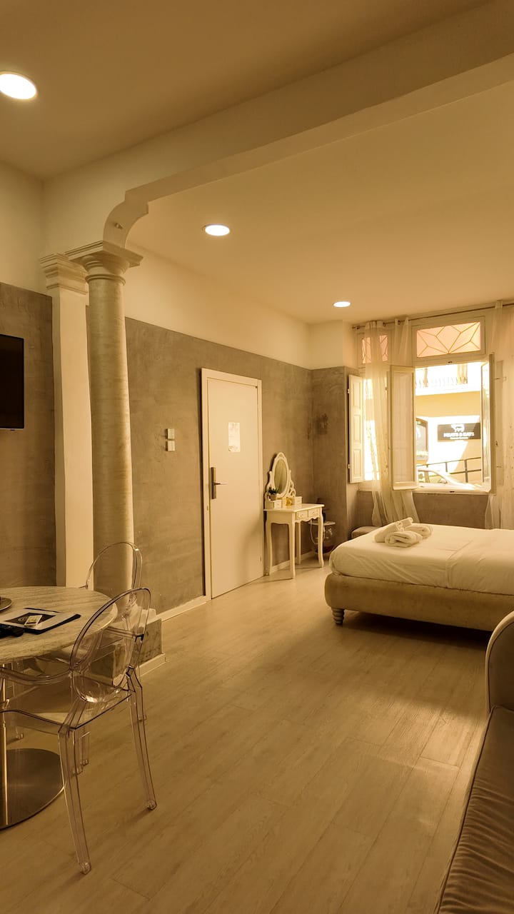 Sliema Central Seaside 60 Square Meters Suite - Valletta