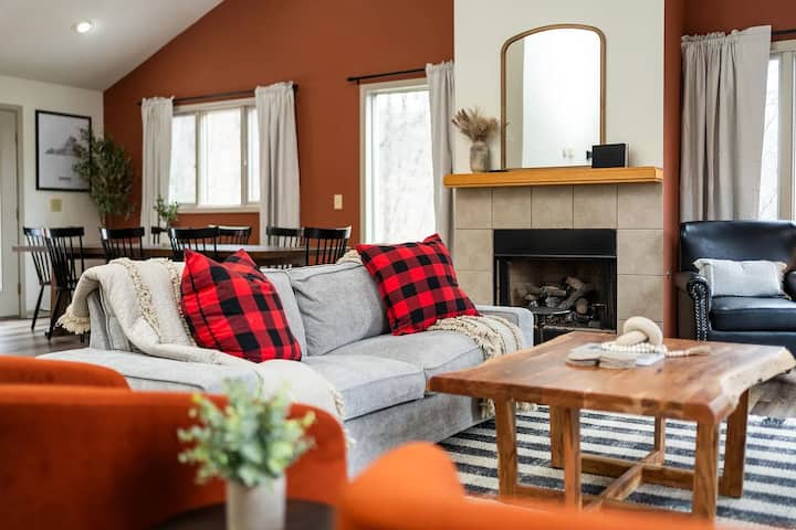 Group Paradise Retreat- Movie Room, Karaoke, Views - Massanutten, VA