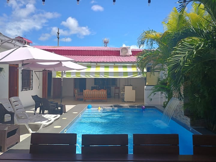 Casa Con Piscina Centrica - Tarapoto