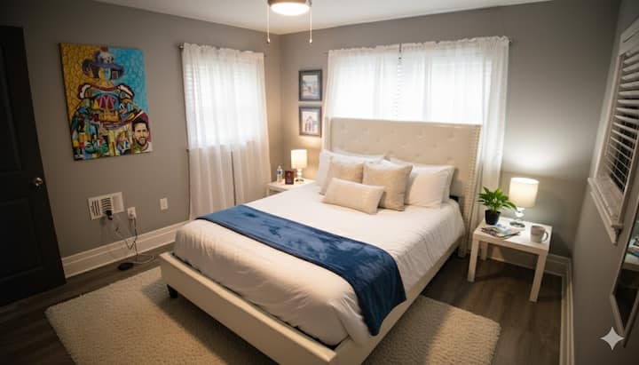 Tampa Home • 4 Beds • Beach, Downtown, Cruise Port - Tampa, FL