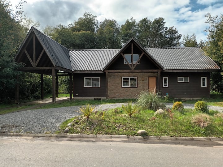 Casa La Puntilla De Villarrica. Padel, Tenis. - Villarrica