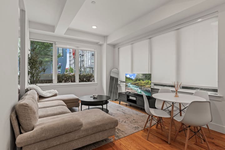Spacious 3 Bedroom Apartment W King Bed|gym Access - Citizens Bank Park - Philadelphia
