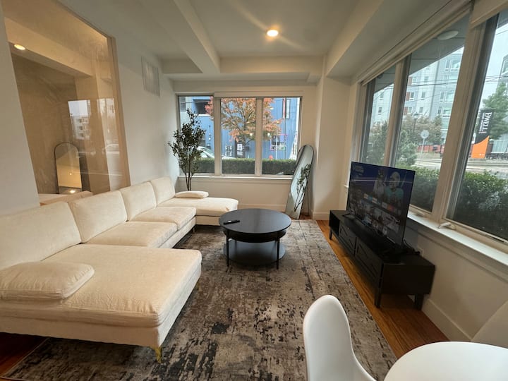 Spacious 3 Bedroom Apartment W King Bed|gym Access - Philadelphia