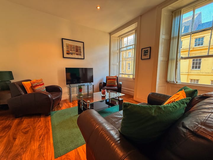 Very Central 2 Bed Flat - Next To Train Station - Gosforth