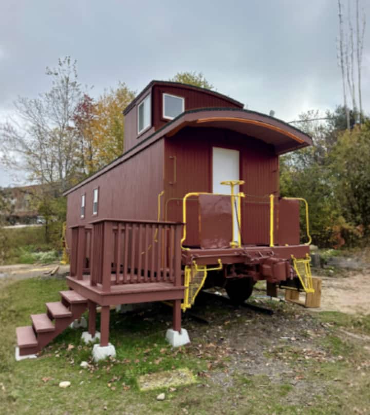 Station Side Caboose - McAdam Railway Station