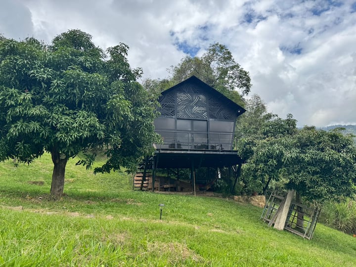 Luna Menguante  Refugio De Silencio Y Renovación - Silvania