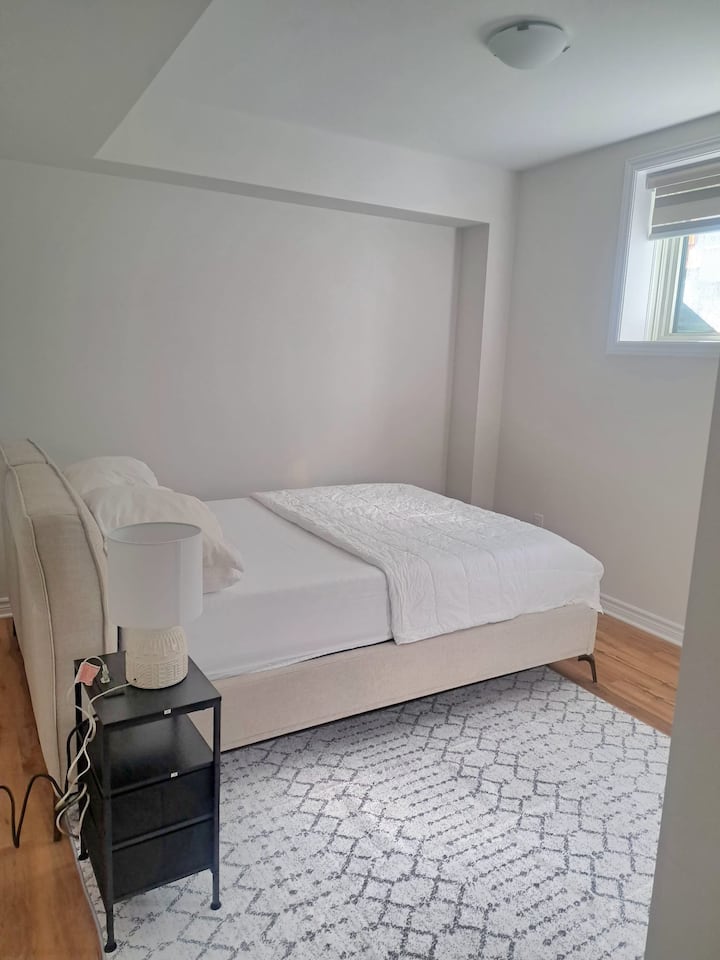 Bright & Cozy-chic Home In Findlay Creek Ottawa - 오타와