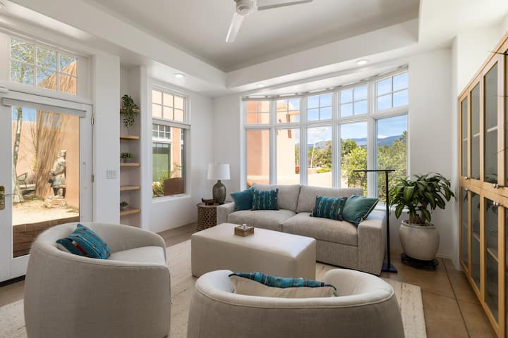 The Ridge At Circle Drive | Luxury Modern Casita - Santa Fe, NM