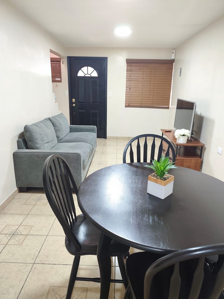 Casa Cómoda Y Bien Ubicada, 2 Baños Y 2 Recámaras - Nogales, Mexico