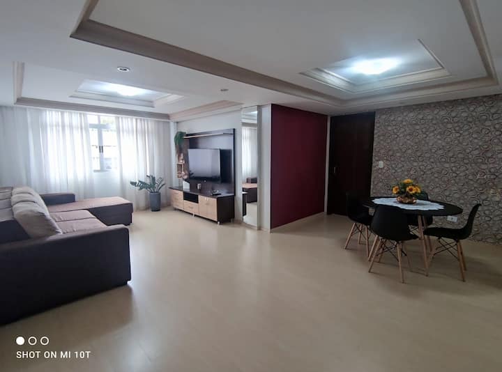 Apto Centro – Conforto E Limpeza Impecável - Cascavel