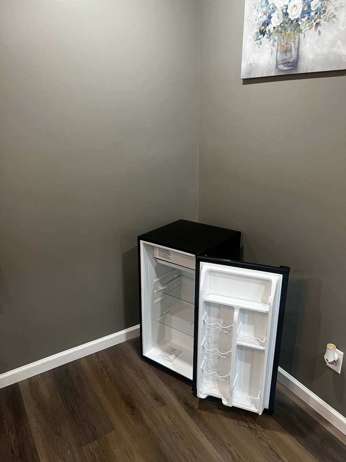 Spacious Room for Rent/Perfect For Long Term - Houses for Rent in ...