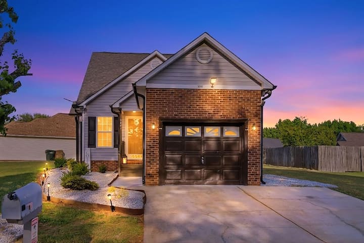 Paris Grove Clayton 3b, 2.5b & King Beds - Clayton, NC