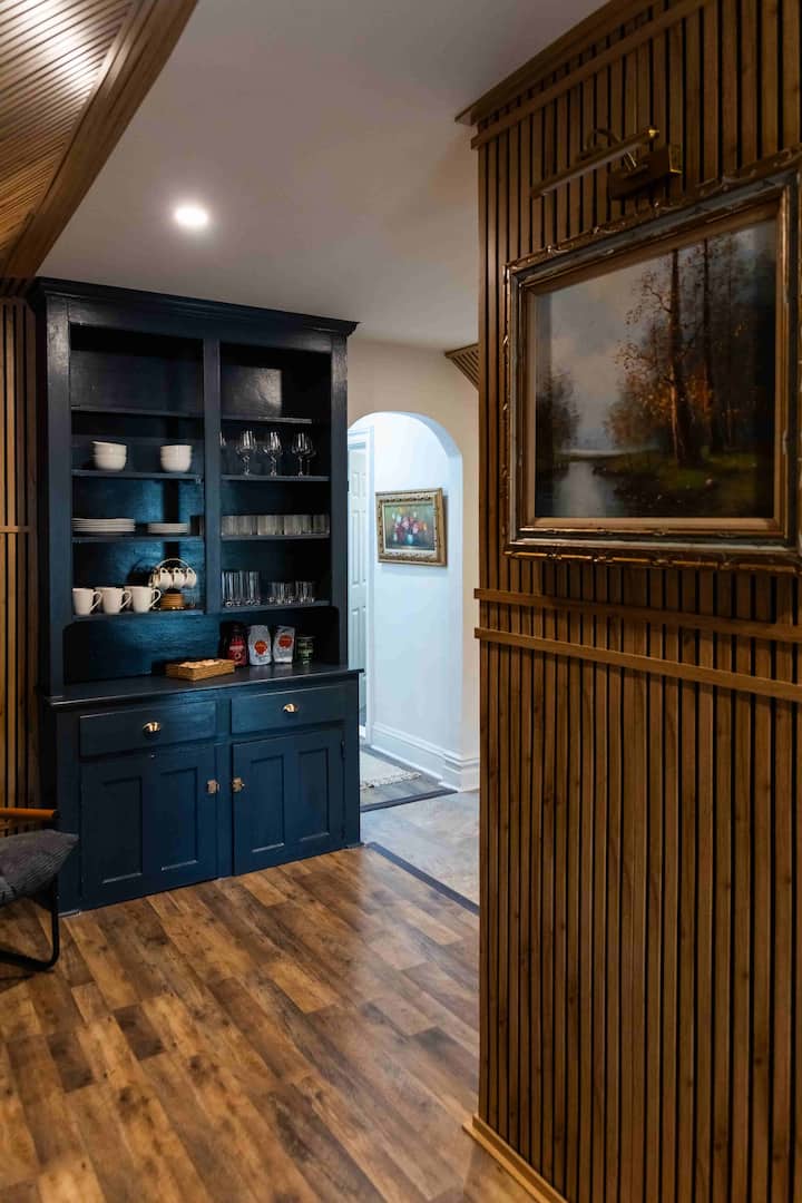 Bright, Cozy & Peaceful Two-bedroom Getaway - Morris Heights - Bronx NY