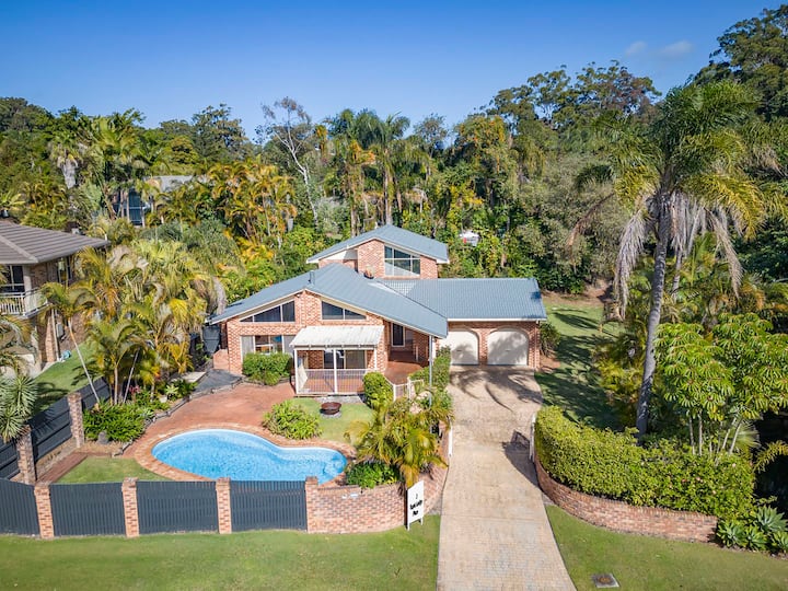 Tropic Lodge By Charlesworth - Coffs Harbour