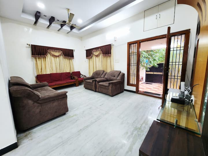 Shoreline Beach House In Uthandi Ecr - Chennai