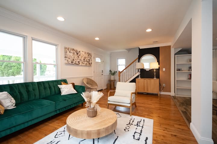 Minutes Away From Washington Dc And Metro Lines - Takoma Park, MD