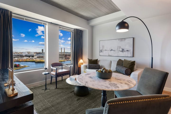 Stylish 1br In Assembly Square | Pool, Gym & Views - Somerville