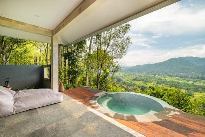 3 Villas, Views - Group Vacation - Sidemen