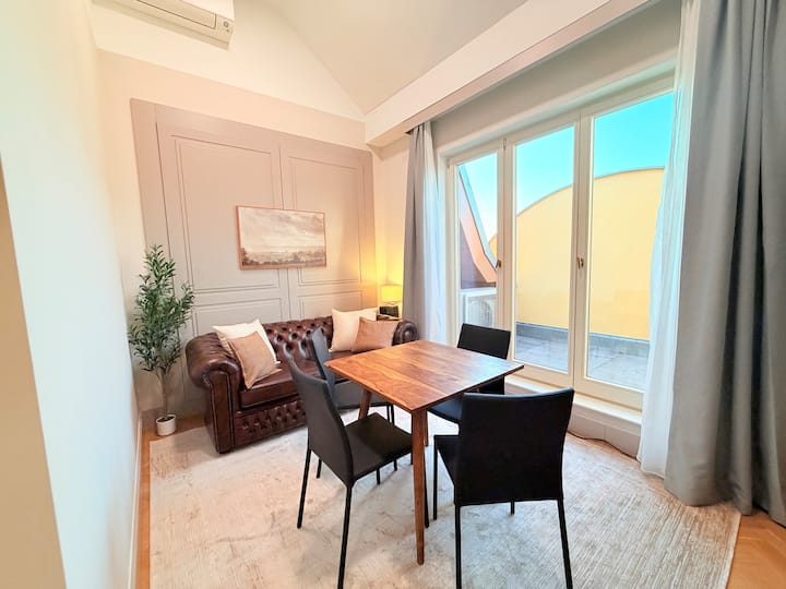 Amaroo "The Regia" Deluxe Apt. 2 Bed. & Balcony - Potsdam