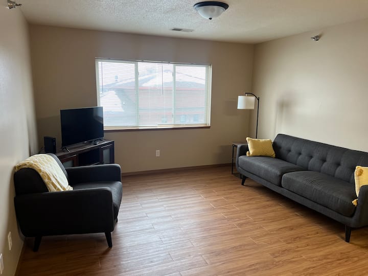 Peaceful Furnished 1br Apartment In Sioux Falls - Hartford, SD
