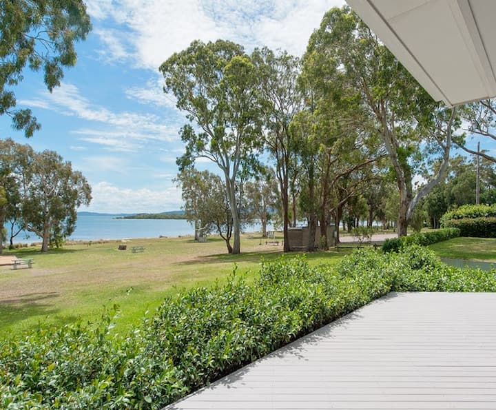 Sunset Beach Cottage - Nostalgic And Pet Friendly! - Port Stephens