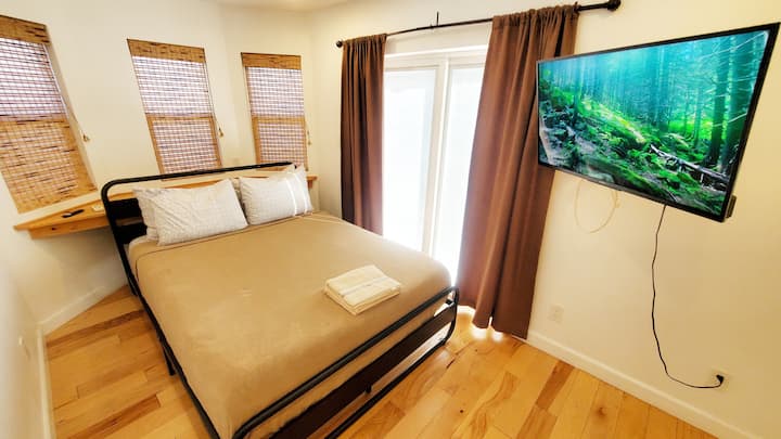 Peaceful Private W/ Kitchen, 12 Miles To Disney - La Habra, CA