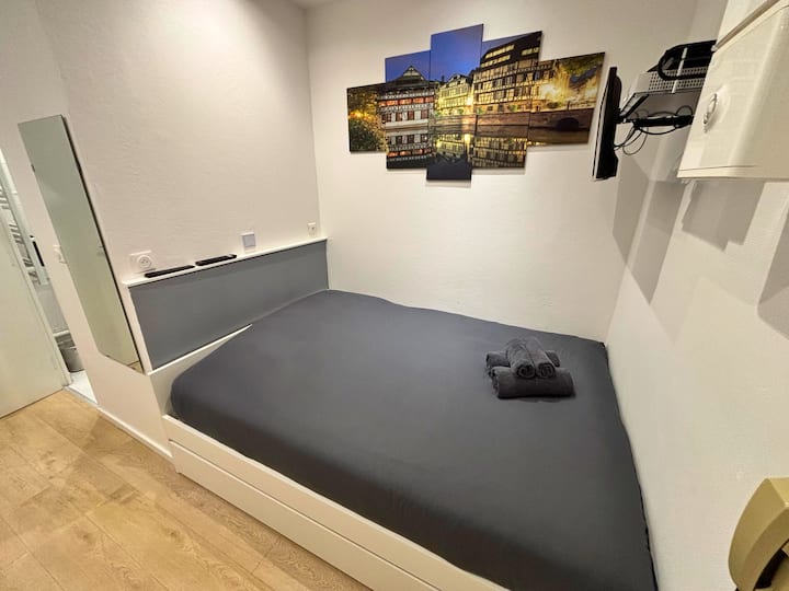 La Petite Escale - Strasbourg Gare - Petite France - Strassburg