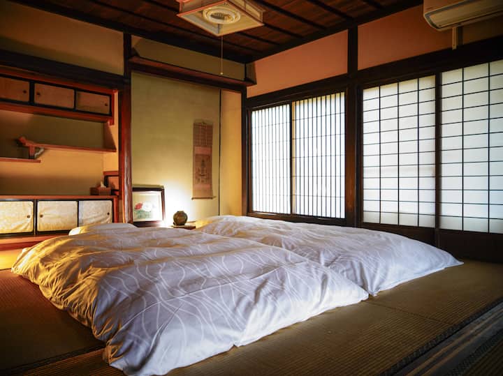 長野駅から車で20分、築150年の古民家（鈴蘭6名個室） - Nagano