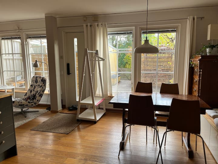 Cozy Modern Apartment In Central Täby - Täby