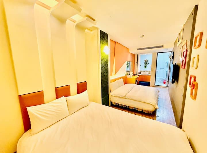 「四人房型圖」日月潭平價名宿，樓下是水社老街，對面既是水社碼頭～隔壁又可以租自行車，很平價又方便唷～ - 魚池鄉