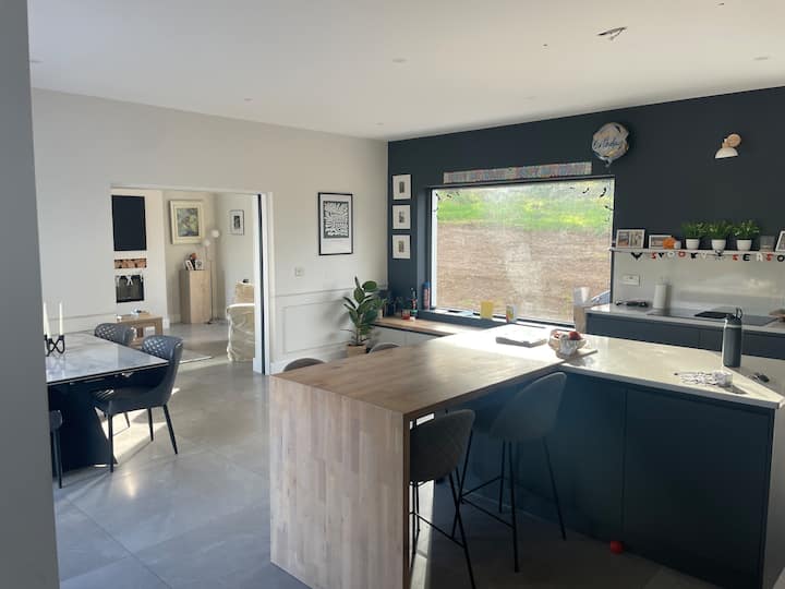 Cozy Country Retreat Near Bunratty Castle - Limerick