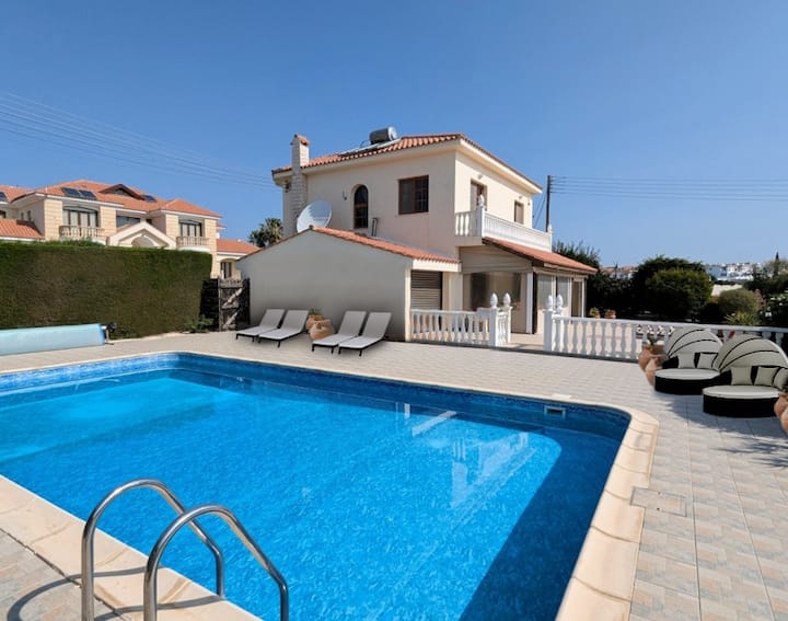 New For 2026, Fully Refurbished For Bedroom Villa. - Kypros