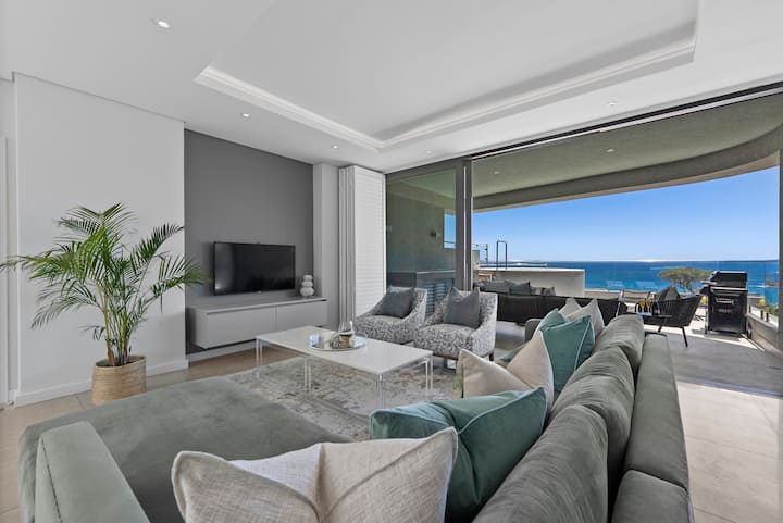 New: Camps Bay Luxury - Ocean & Mountain Views - Camps Bay