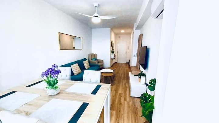 Modern 3 Bed Apartment In Estepona Centre - Estepona