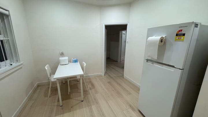 Private 1-bedroom Duplex With Full Kitchen - Sydney